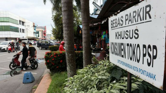 Kawasan Bebas Parkir, Bayar atau Gratis? - Bahasakita.com